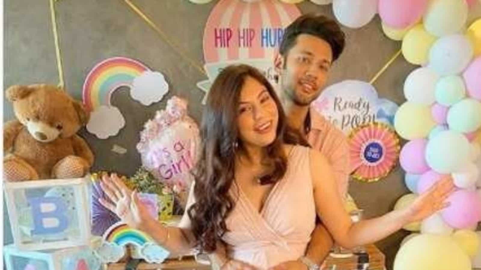 sahil-anand,-wife-ranjeet-monga-pose-for-a-cute-pic-as-they-announce ...