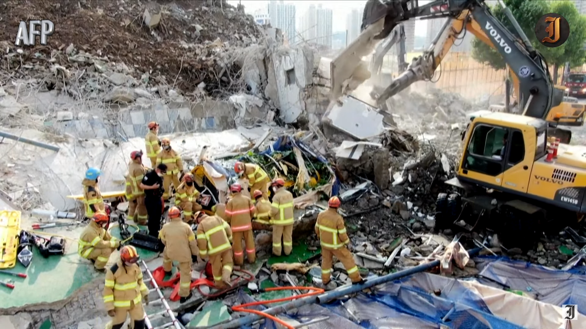 Collapsed building kills nine and severely injures eight in South Korea ...