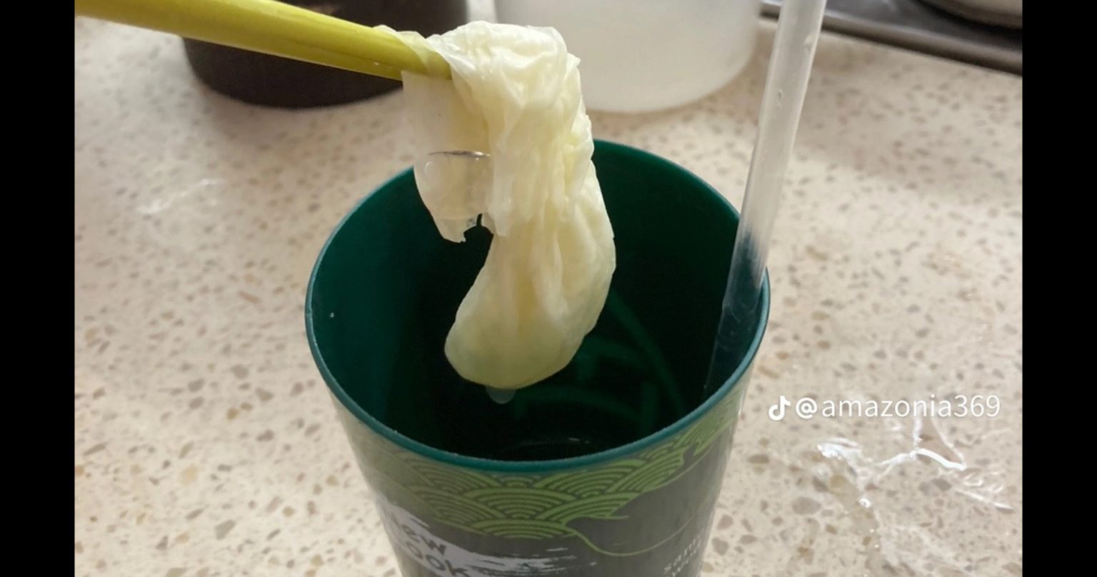 Used tissue paper found in cup at hawker stall, customer suffers from ...