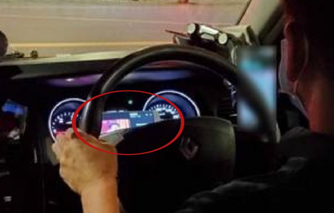 Trans-Cab taxi driver caught watching TV show during 30-minute ride ...