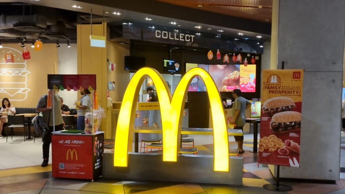 McDonald's apologises after customer waits 48 mins order and faces ...