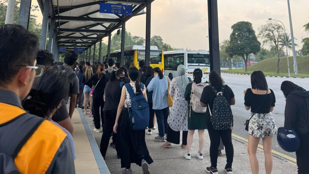 Earlier start for cross-border buses 160 and 170/170X from JB ...