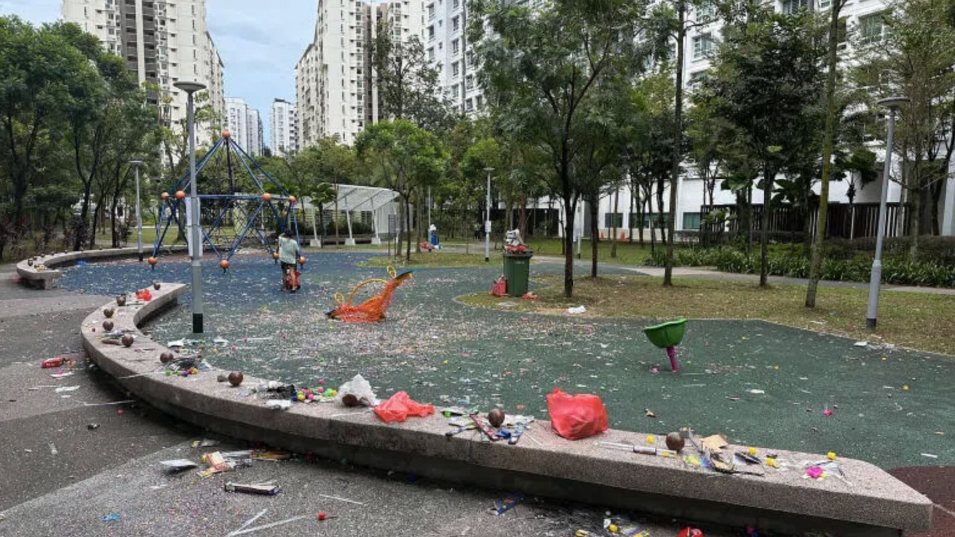 'It's even worse this year'—Trash is scattered around public places in ...