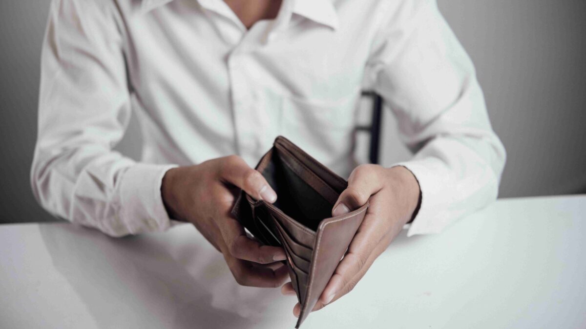 ‘I can’t even enjoy my 13th-month bonus’: Singapore man struggles to ...